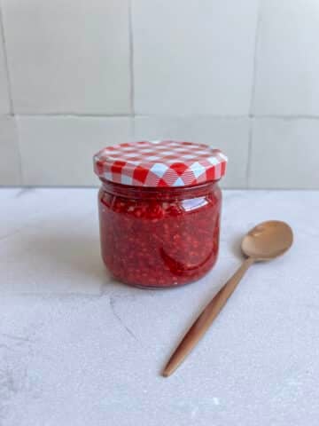 Raspberry Chia Jam (3 Ingredients)