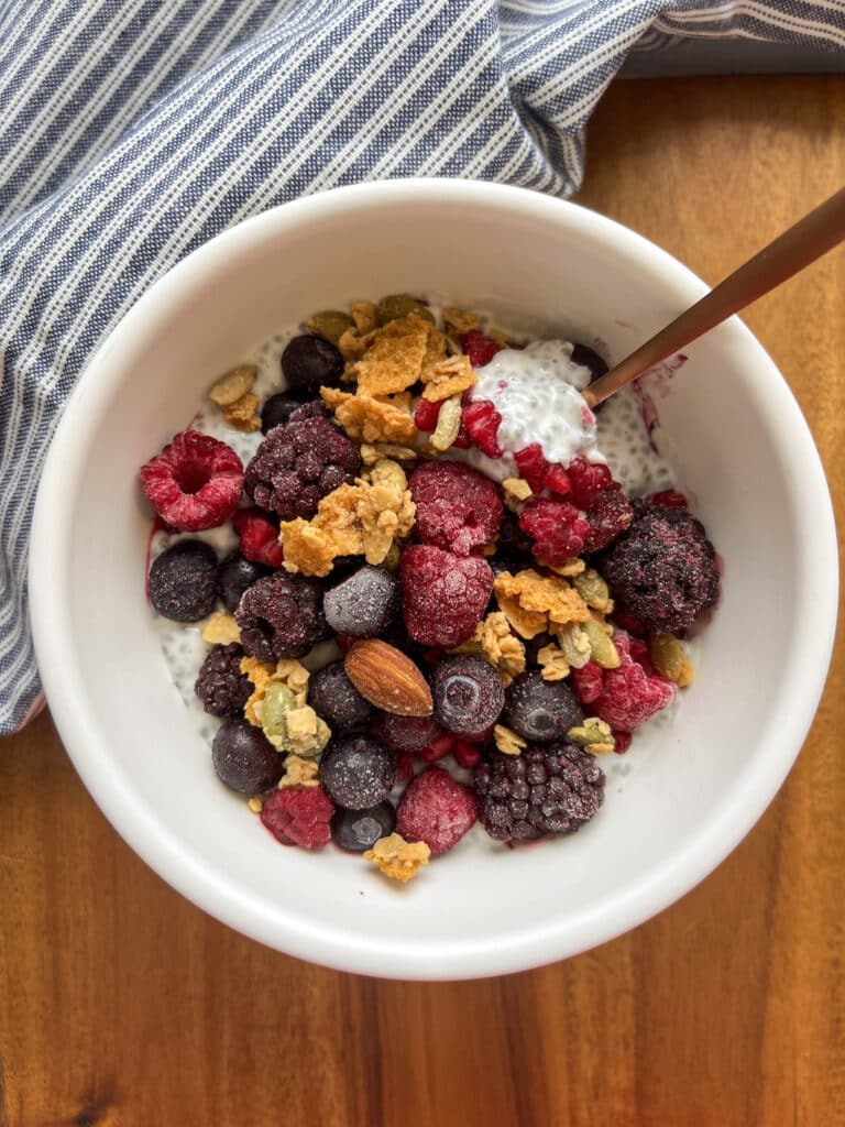 4-Ingredient Greek Yogurt Chia Pudding