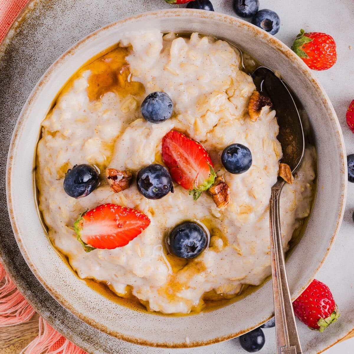 Fluffy Egg White Oatmeal (High Protein) – Real Life Nutritionist